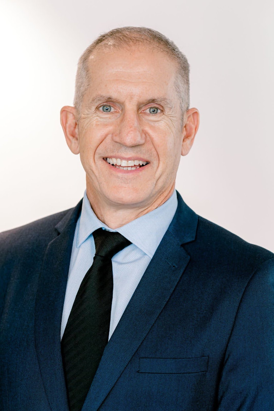 Dr Cliff Fairley - Eye Co Ophthalmic Surgeons